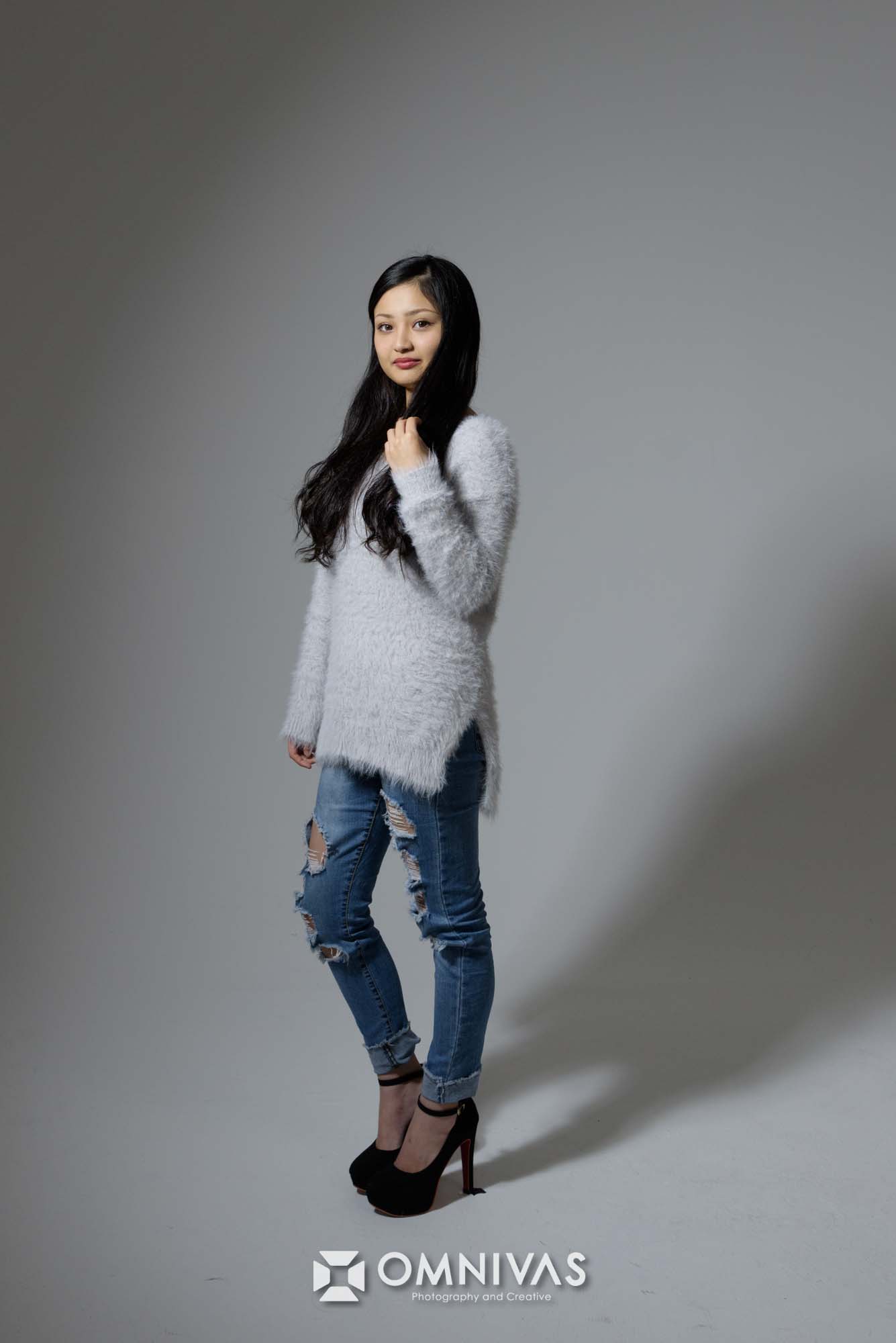 【モデル撮影】1灯で変化を作る！ライティング比較【迷ったときに見返したい】 │ 撮影機材のOMNIVAS（オムニバス）