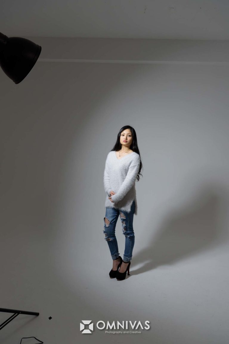 【モデル撮影】1灯で変化を作る！ライティング比較【迷ったときに見返したい】 │ 撮影機材のOMNIVAS（オムニバス）