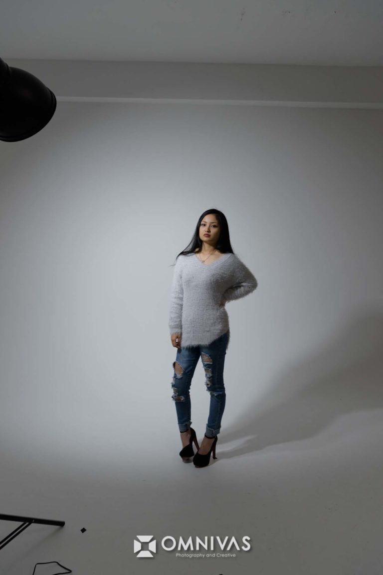 【モデル撮影】1灯で変化を作る！ライティング比較【迷ったときに見返したい】 │ 撮影機材のOMNIVAS（オムニバス）