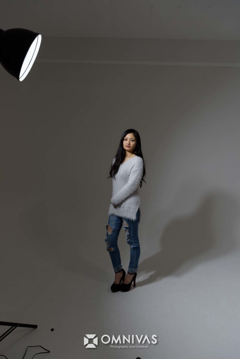 【モデル撮影】1灯で変化を作る！ライティング比較【迷ったときに見返したい】 │ 撮影機材のOMNIVAS（オムニバス）